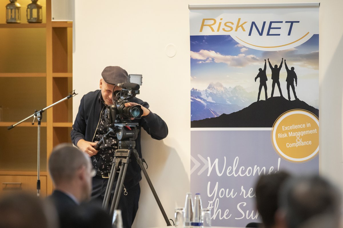 Vom Reisen in die Welt des Risikomanagements - RiskNET